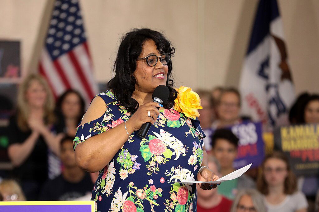 Iowa lawmaker Renee Hardman makes history as first Black woman ...