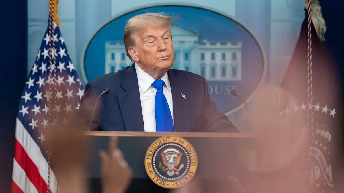 Trump says inflation data shows Fed can cut interest rates