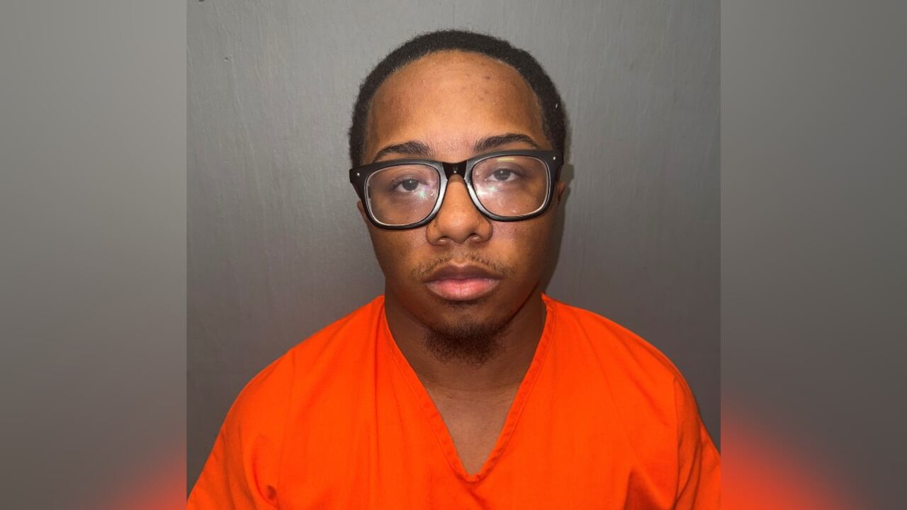 East Feliciana corrections officer accused of conspiring with inmate to ...