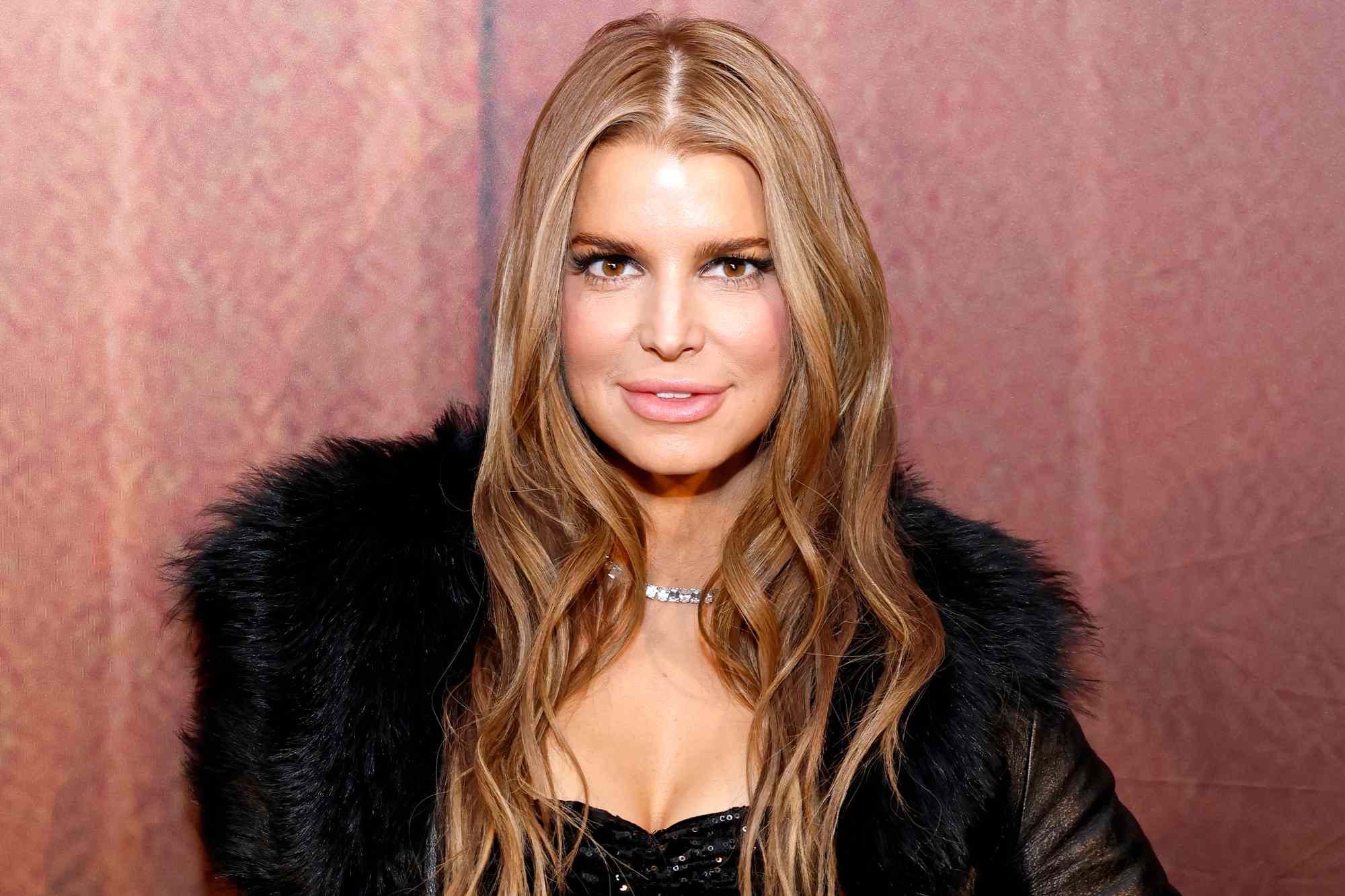 Jessica Simpson says she has 'options' for men to date, shuts down idea ...