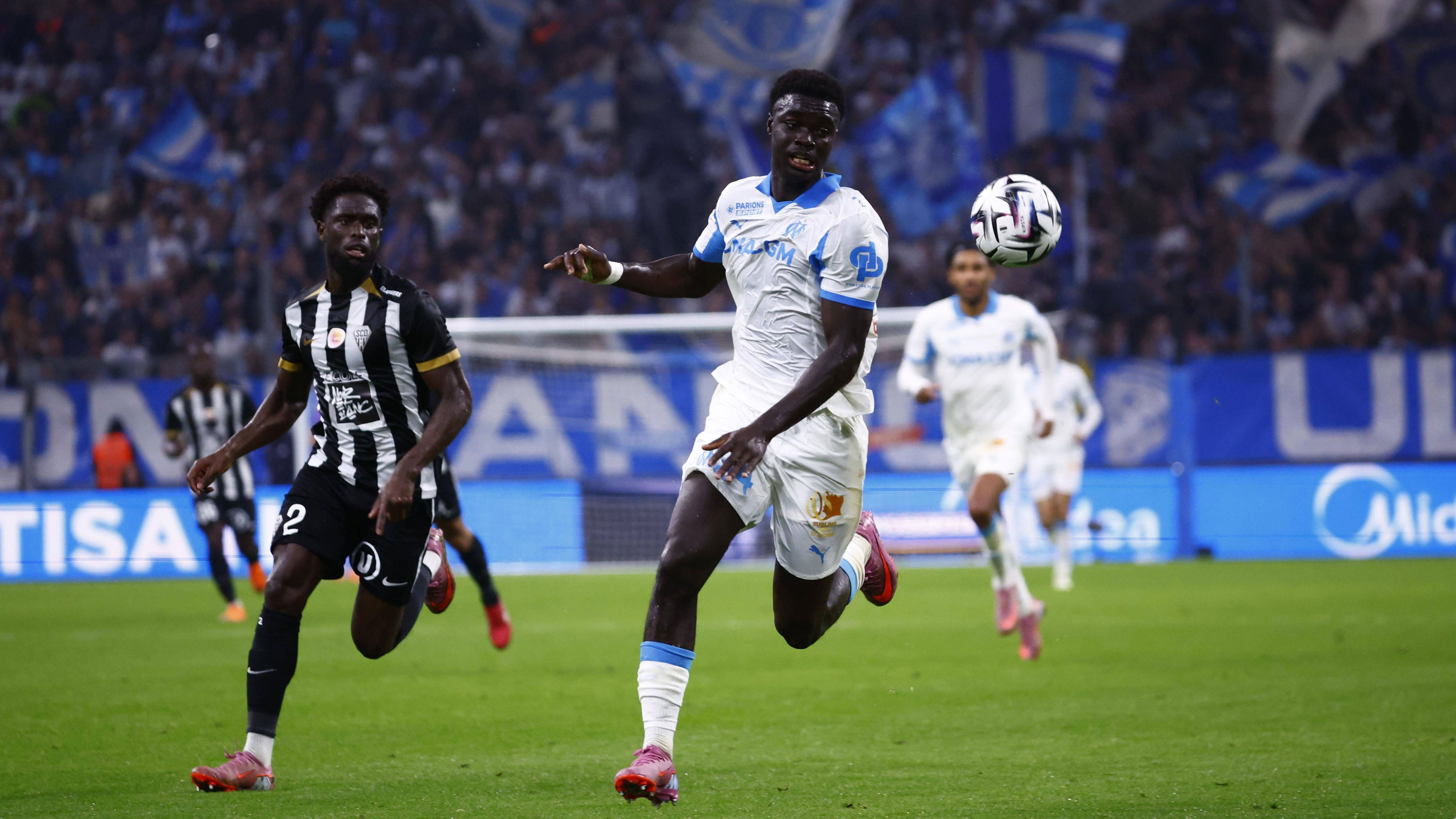 AS Roma betaalt 25 miljoen euro voor en richt pijlen nu vol op Donyell ...