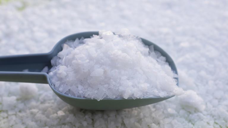 This old-school cast iron refurbishing method will give your thrifted ...