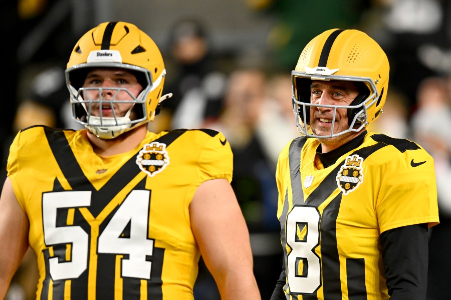 Rodgers: Zach Frazier is a 'phenomenal player'