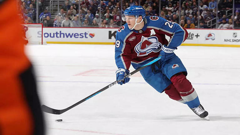 Nathan MacKinnon leads NHL scoring race as Connor McDavid and Macklin ...
