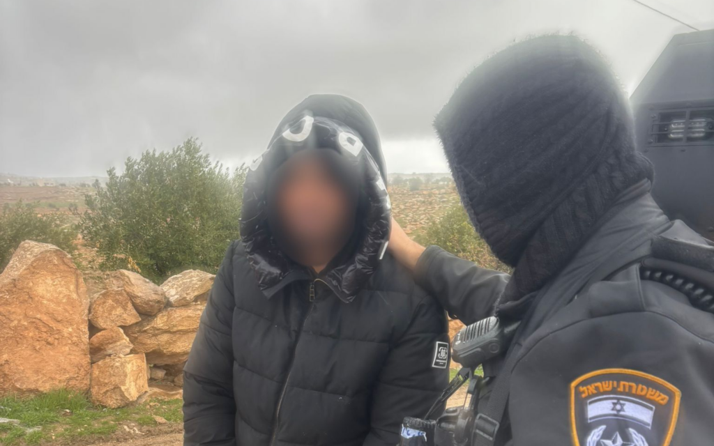 4 suspects who impersonated IDF troops in West Bank heist nabbed by ...