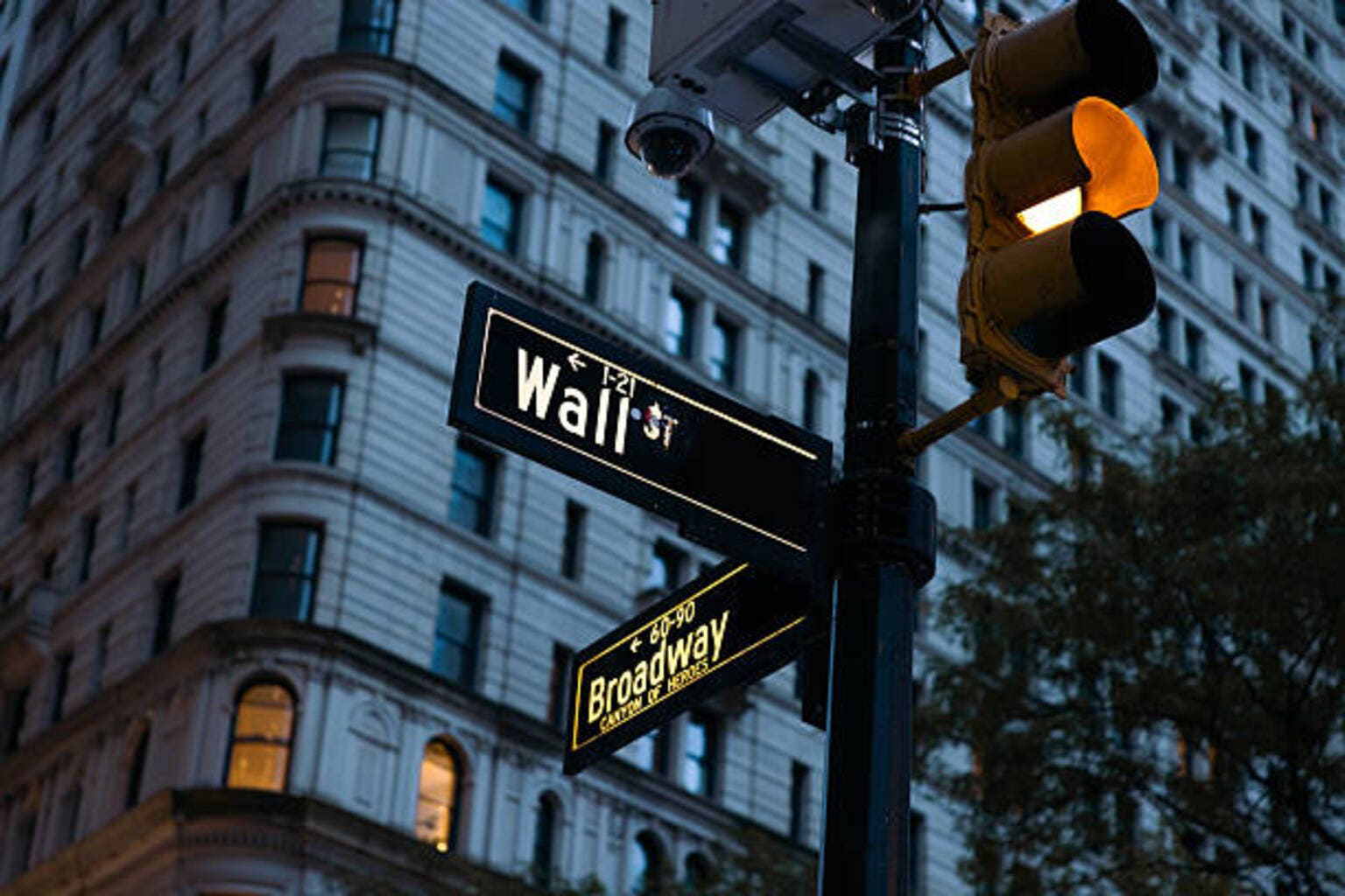 US stocks slip as retail inflation comes in slightly cooler, earnings ...