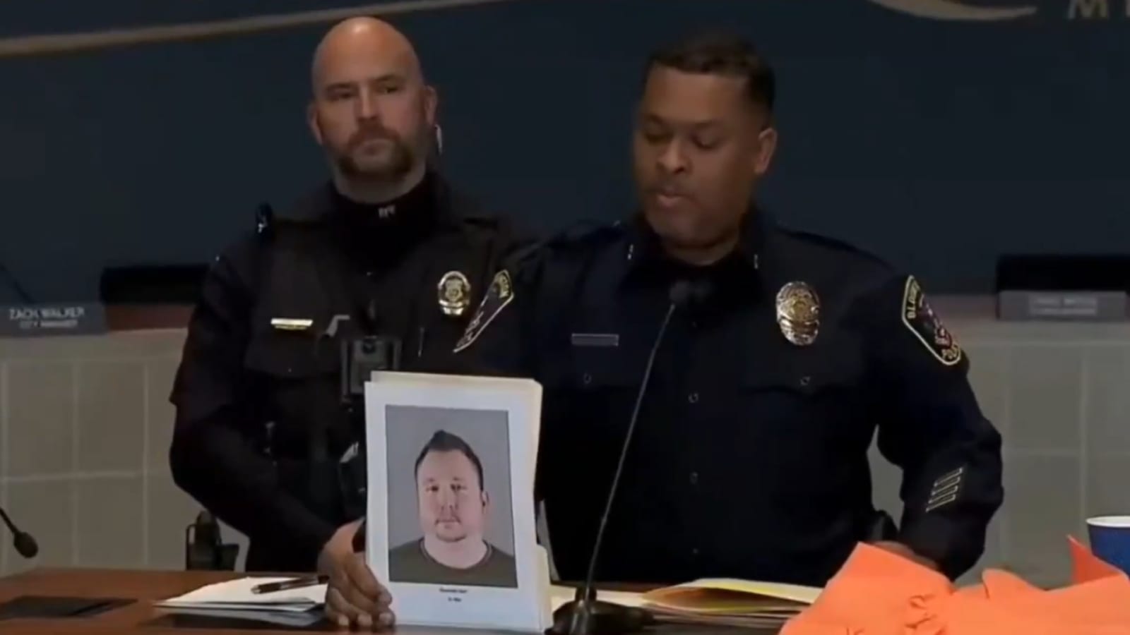 ICE employee attempts to avoid arrest by saying he's ICE after ...