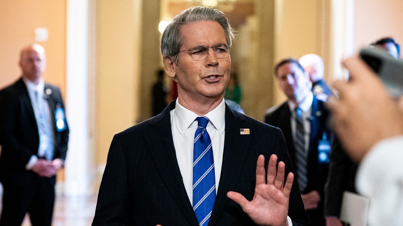 Iranian regime elites allegedly move millions of dollars out of country ...