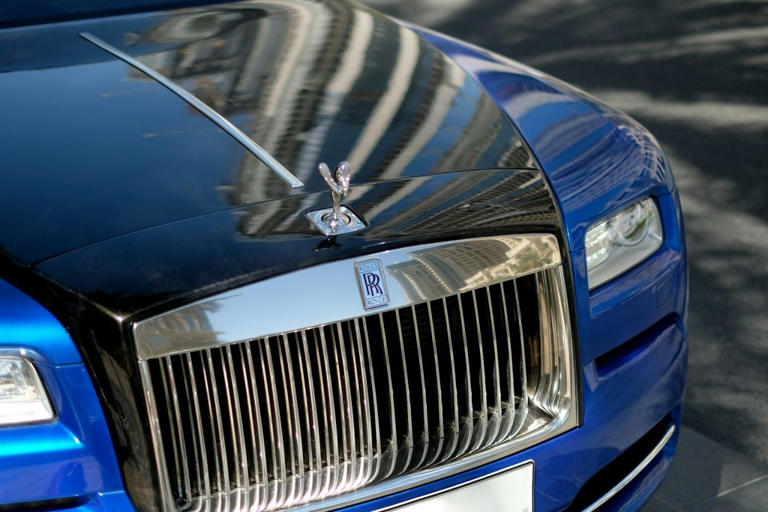 Rolls-Royce Wraith owner spends ridiculous amount to turn luxury car ...