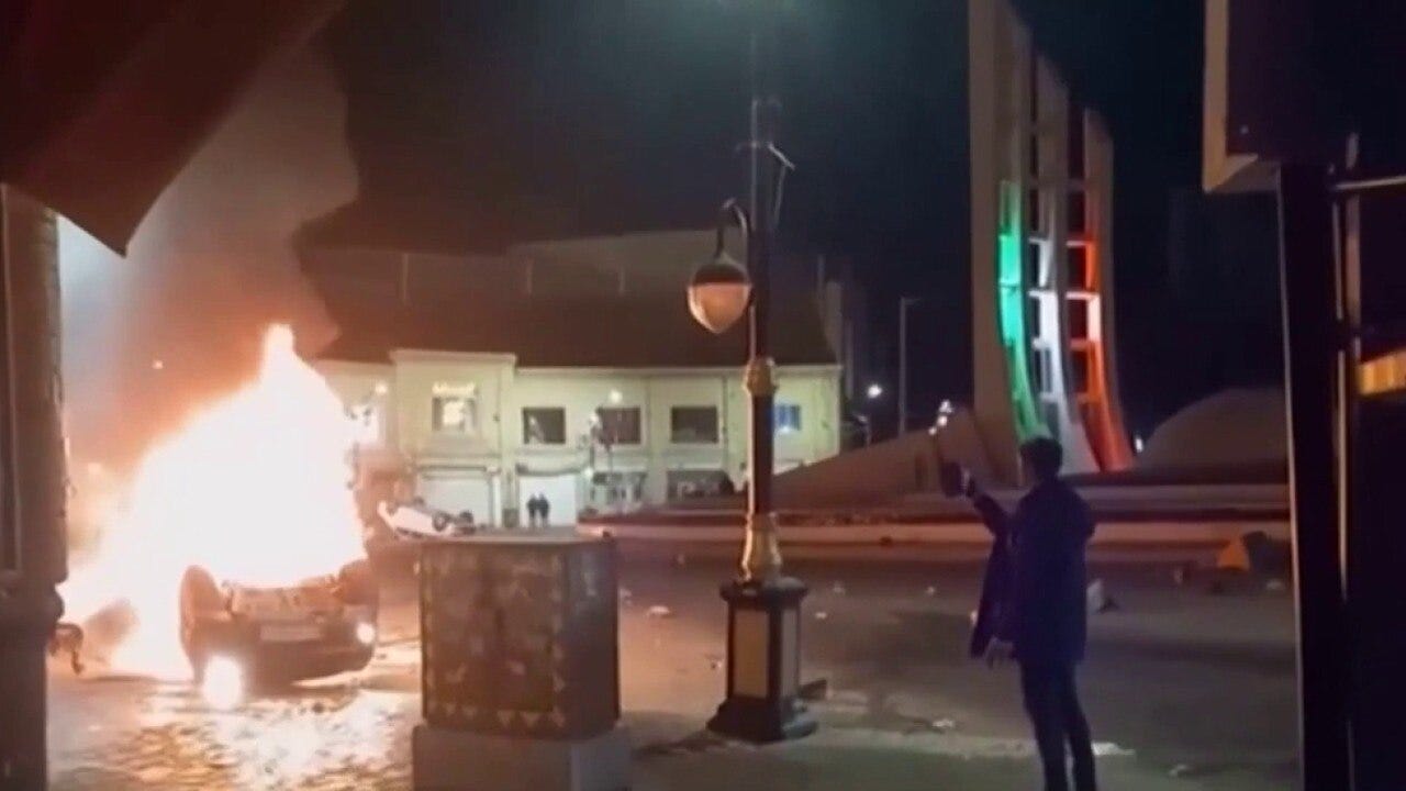 President Trump to meet with military leaders on Iran