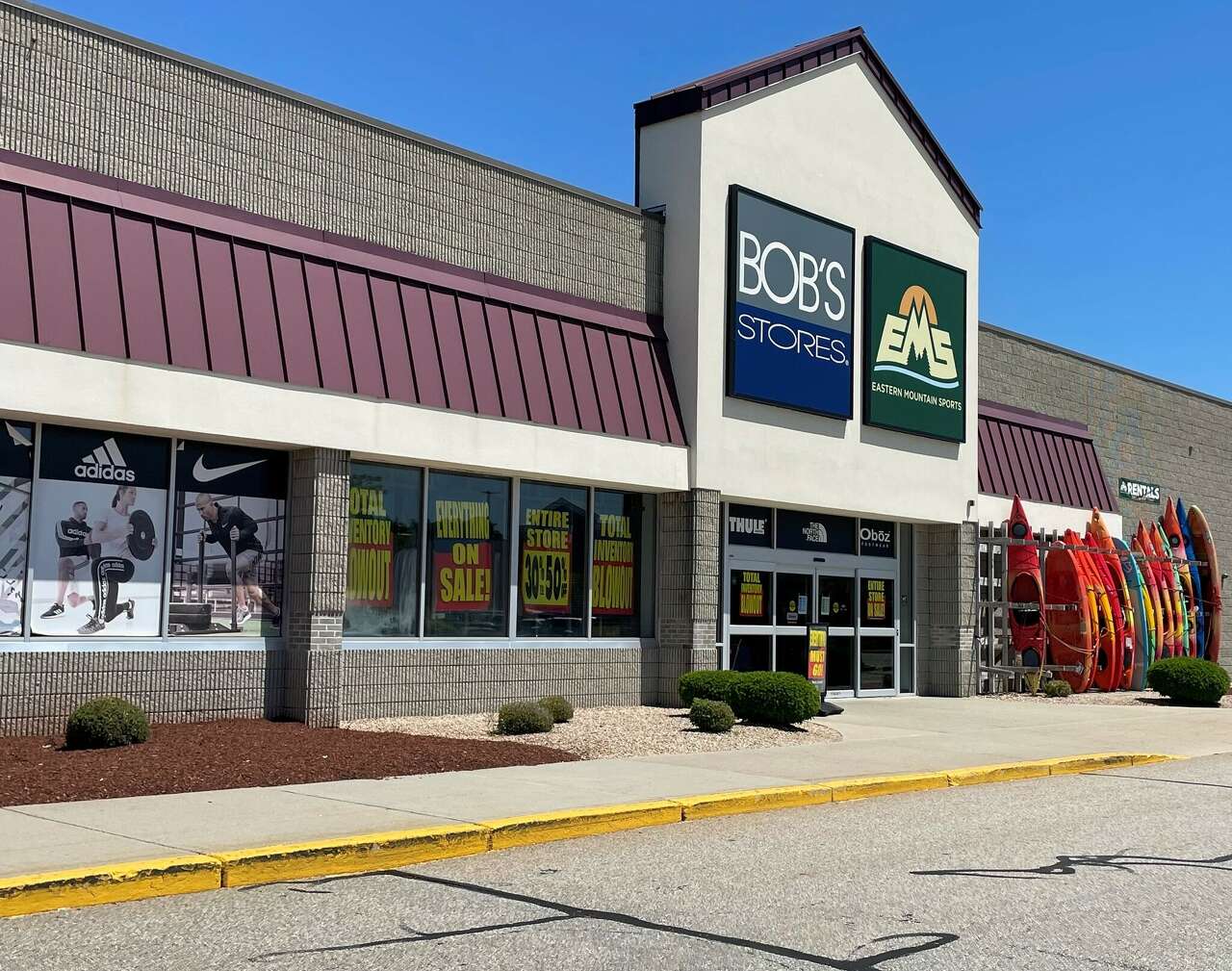 Hobby Lobby opening sixth CT store at former Bob's Stores in Waterford