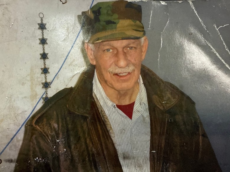 Sandy Springs police to honor former auto shop owner at Veterans Park