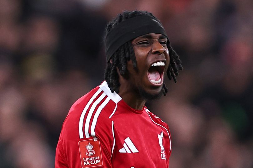 Jeremie Frimpong sends trophy message to Liverpool fans after Arsenal ...