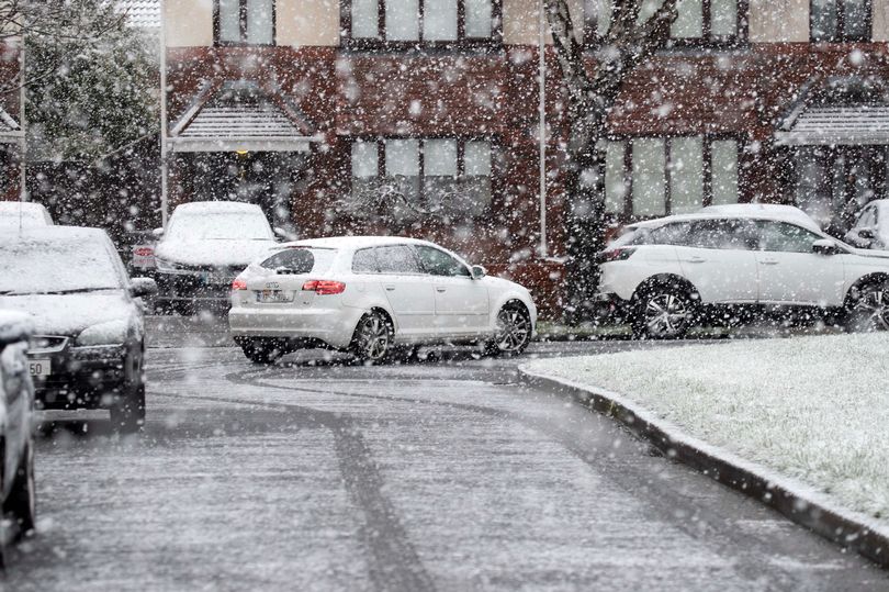 Ireland weather: Met Eireann snow verdict as bitter cold edges closer