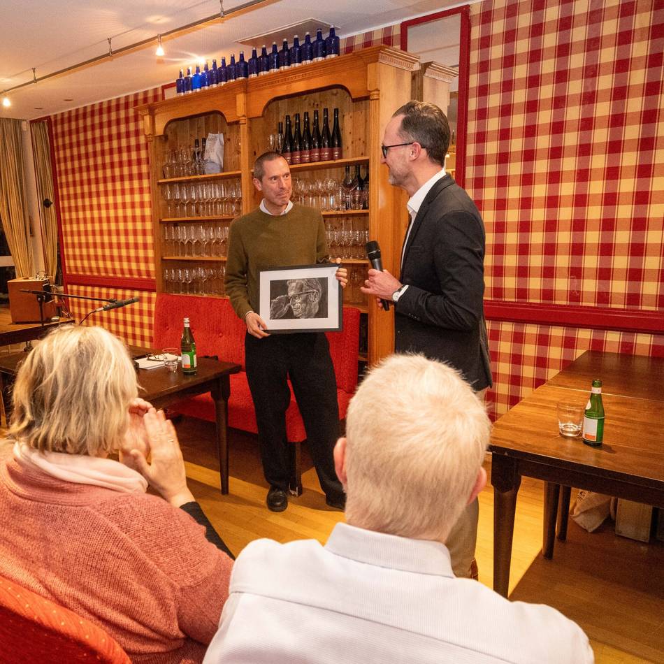 „Aber zwischen den Zeilen brennt Licht“