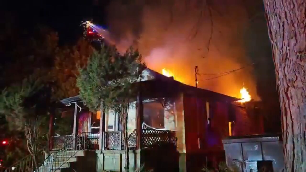 Fire crews battle blaze in west Windsor early Tuesday morning
