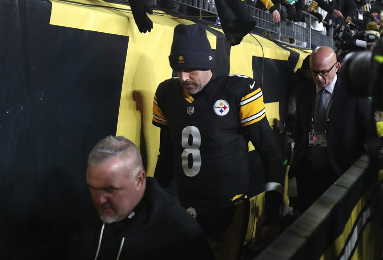 Steelers' Aaron Rodgers blasts fans for wanting Mike Tomlin fired ...