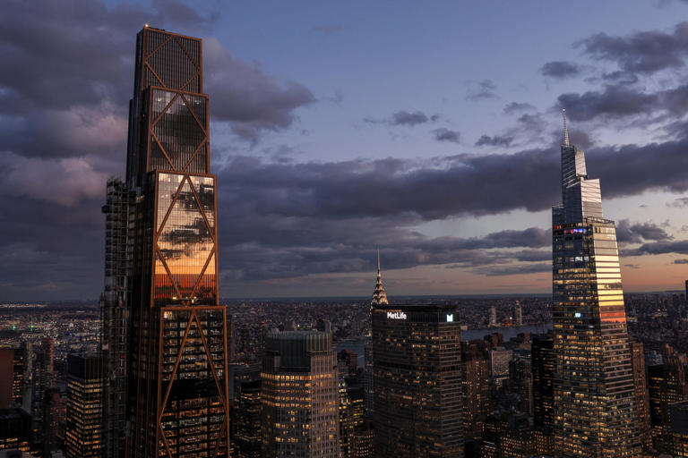 JPMorgan says office renovations are coming to accommodate the bank's ...