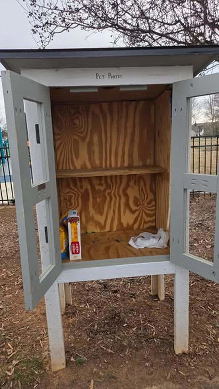 Police 'disappointed' after someone emptied Lake Norman pet food pantry