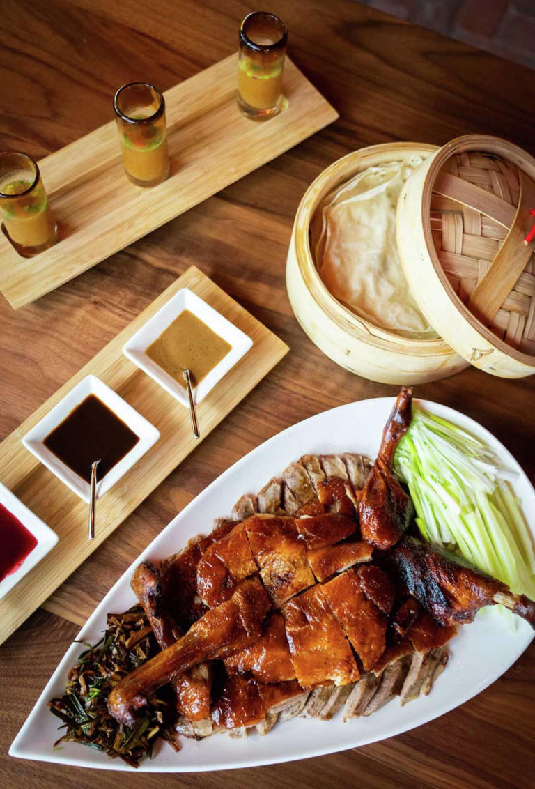 Buzzy New York City Chinese restaurant quietly closes first Texas eatery