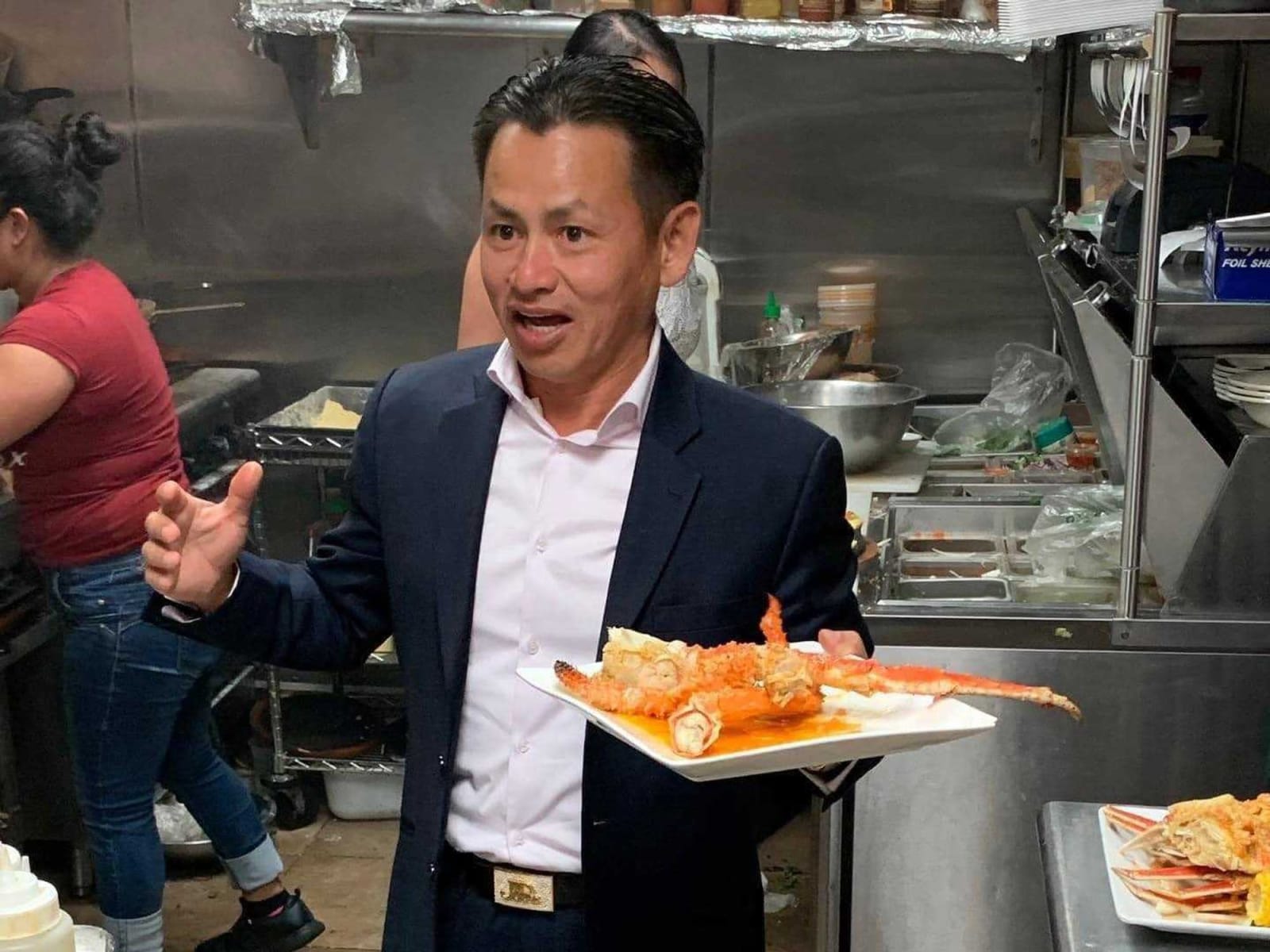 Popular Houston crawfish restaurant readies for DFW debut in Richardson