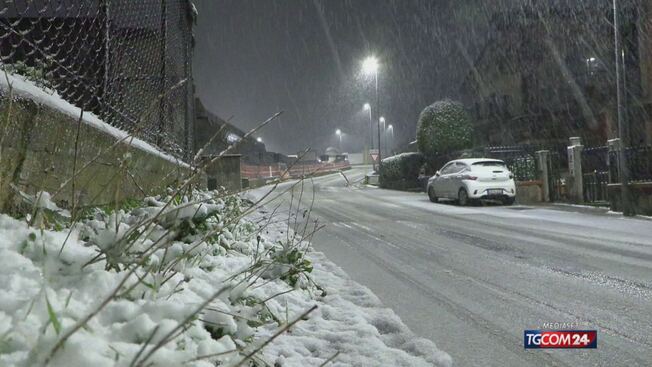 Fiocchi di neve in Sicilia, imbiancata la provincia di Catania