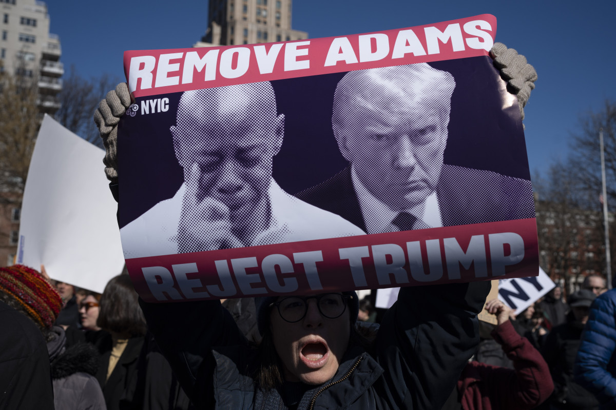 Eric Adams’ Trump-style memecoin crashes 80% within minutes