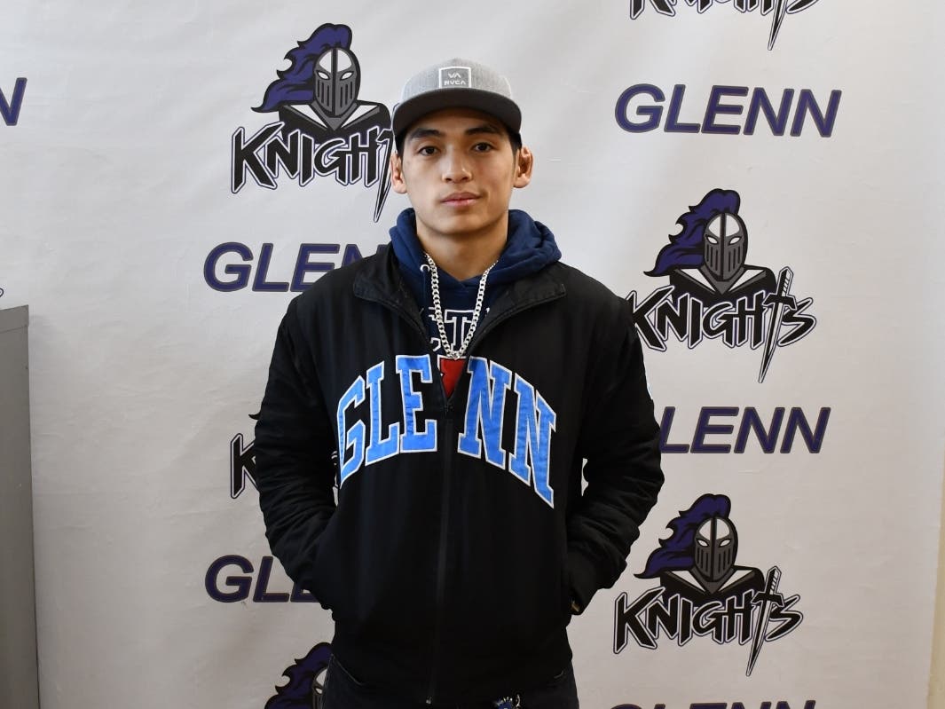 Elwood senior earns 100th career wrestling victory