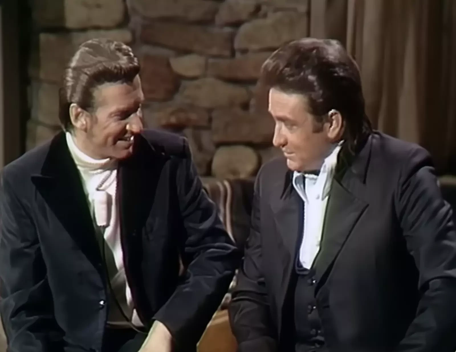 Waylon Jennings’ 20 best songs prove he’s an essential outlaw pioneer