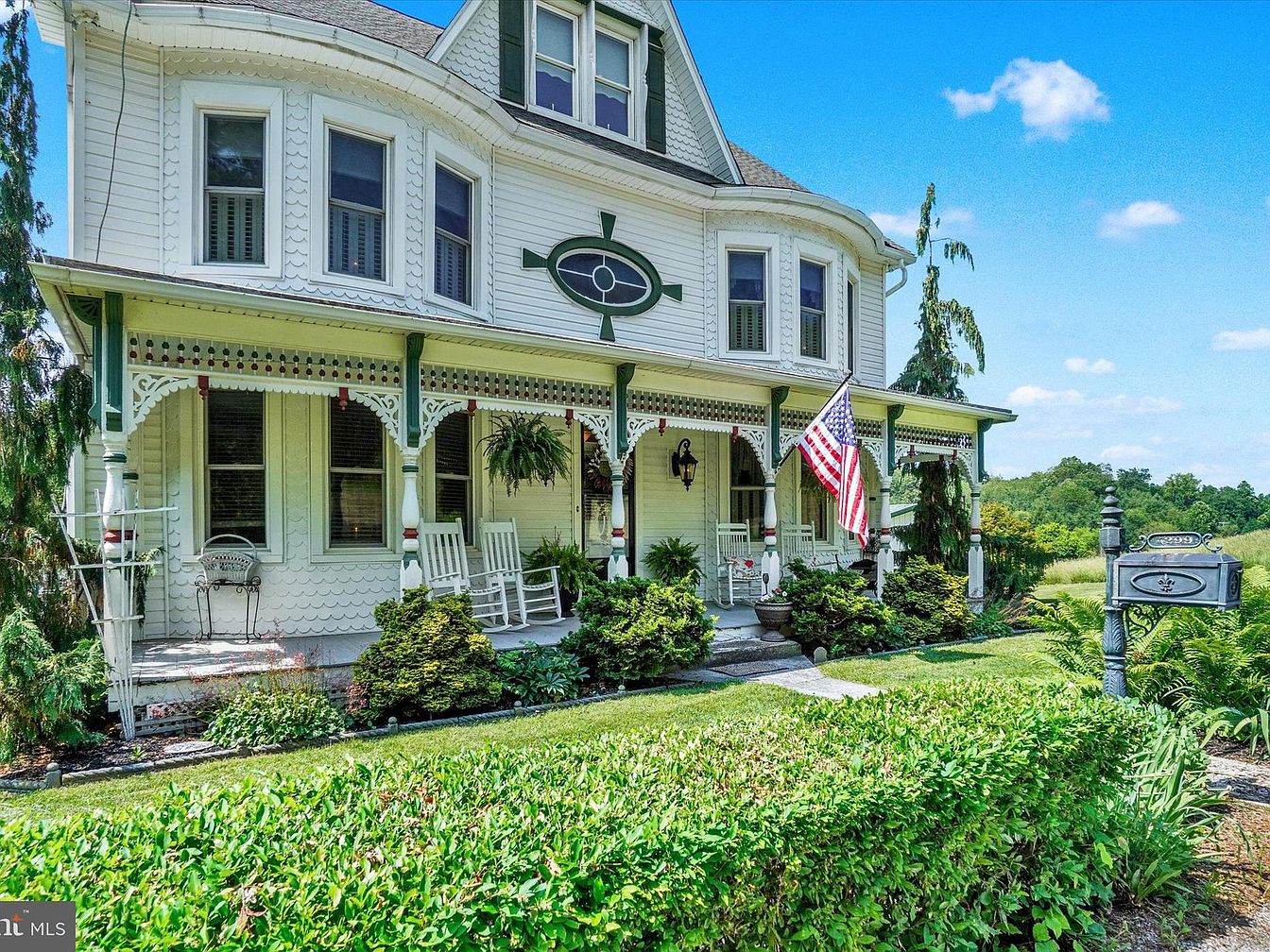 Timeless 1903 Victorian estate in Pennsylvania, featuring gingerbread ...