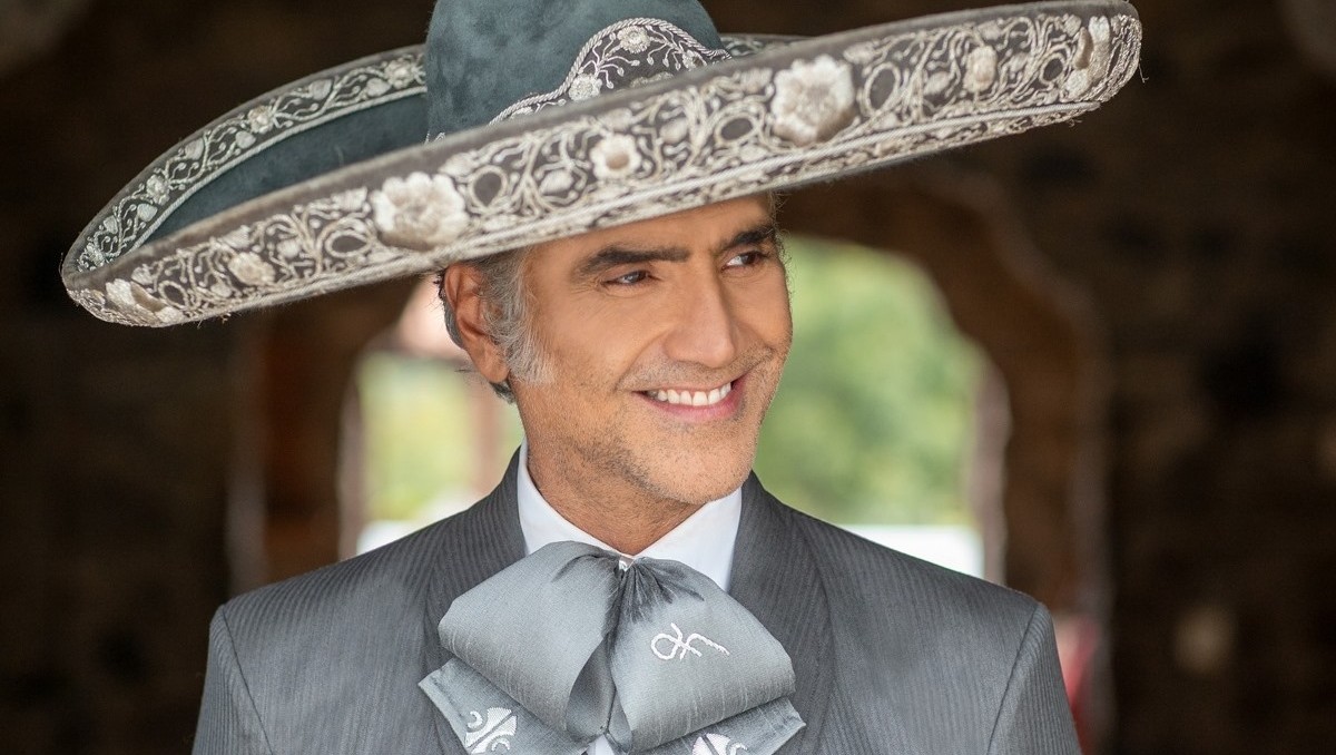 Alejandro Fernández reaparece tras ser hospitalizado de emergencia ...