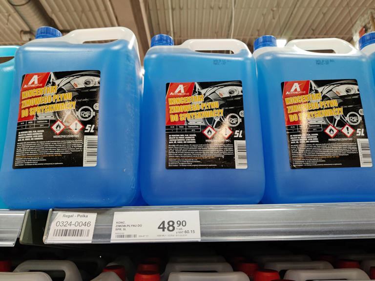 Radzimy, jak odmrozić zamarznięty płyn do spryskiwaczy. Nie musisz mieć ...