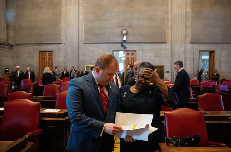 Immigration takes center stage as Tennessee legislative session begins