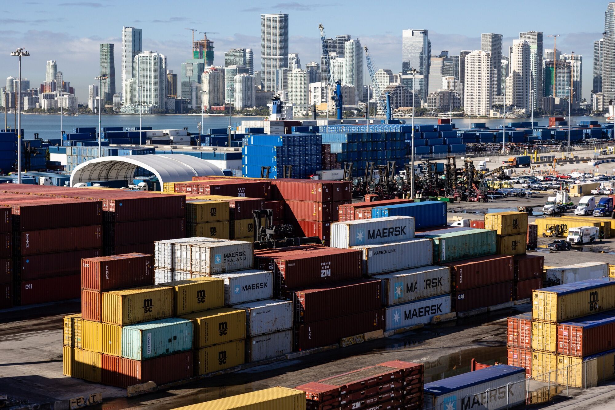 US deficit shrank to $1.7 trillion in 2025 thanks to tariff jump