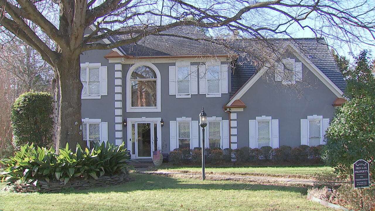 HOA takes steps to sell couple’s home over fine, then drops case