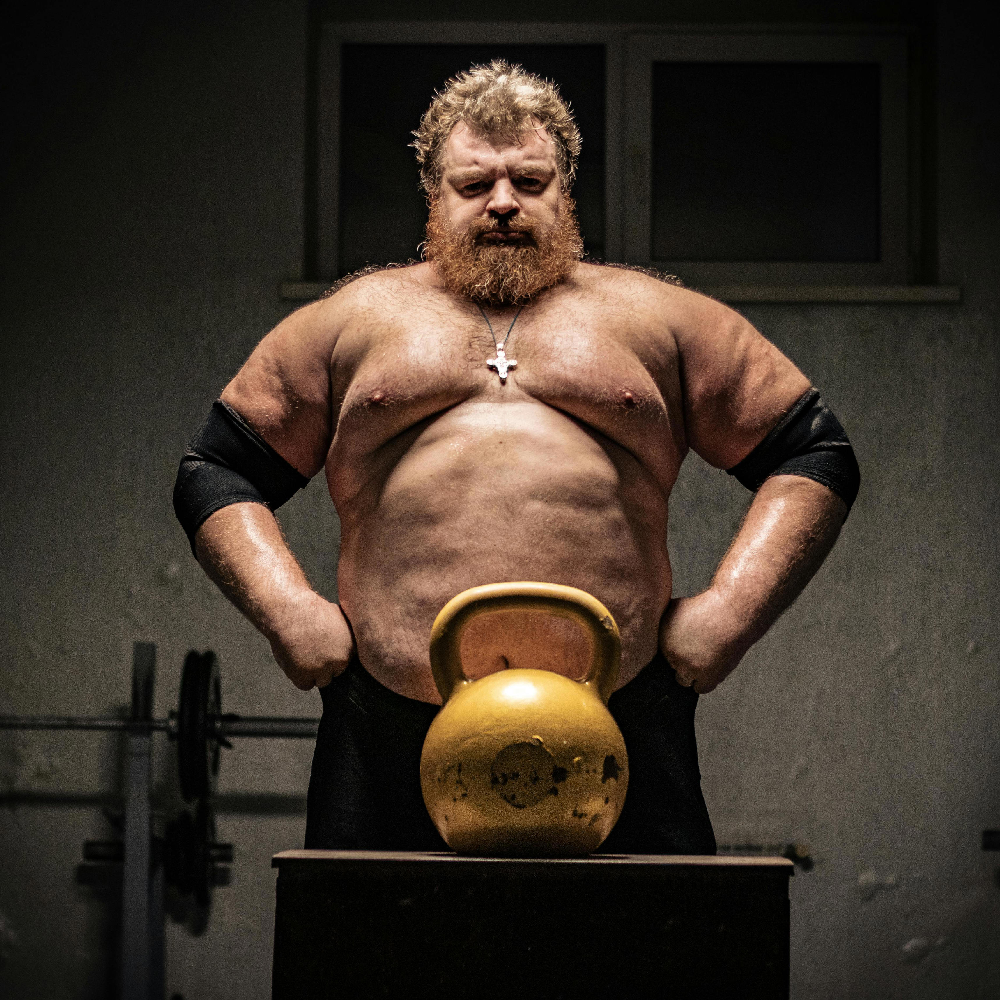 10 best strongman exercises you can do under professional assistance