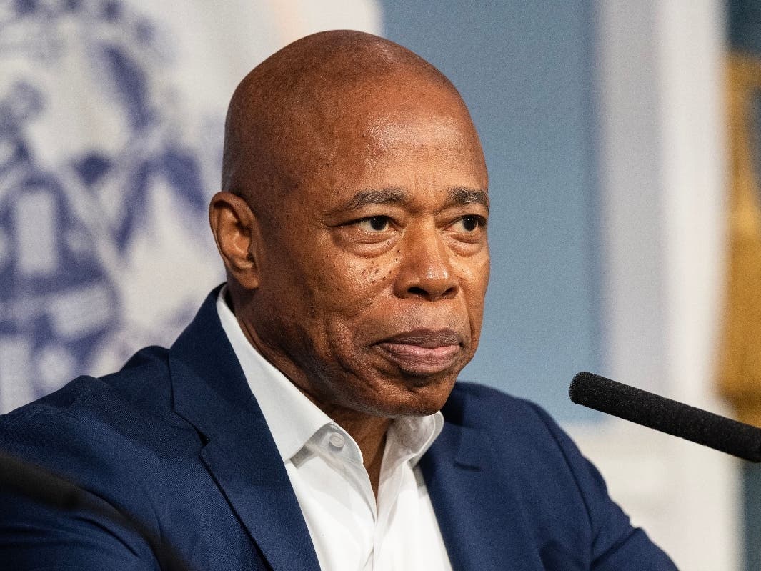 Eric Adams under scrutiny after his crypto coin crashes hours after launch