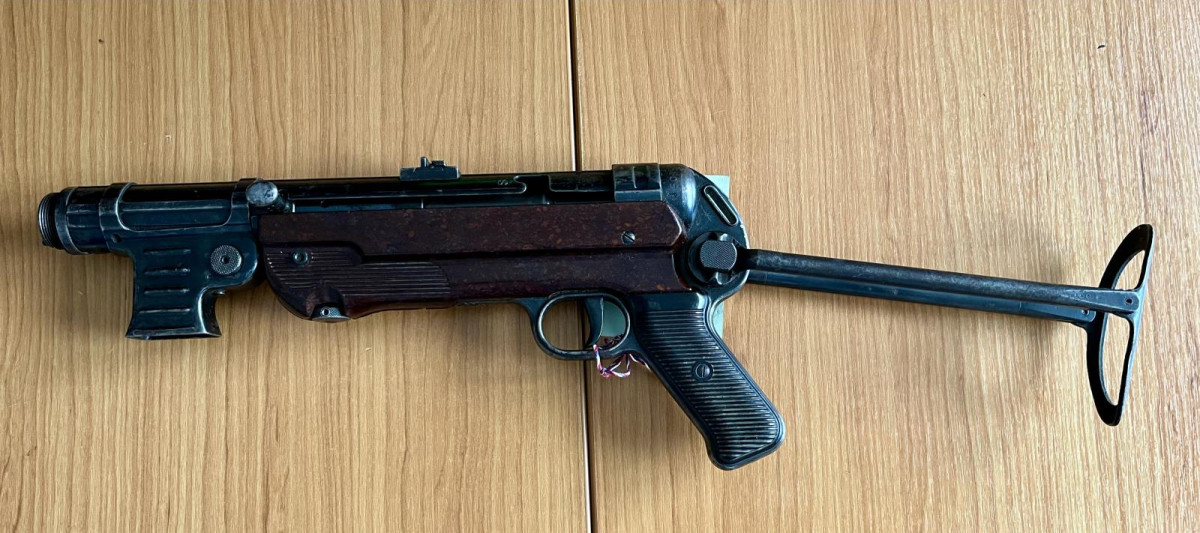 Puška Mauser i samopal MP40. V Libereckém kraji probíhá zbraňová amnestie