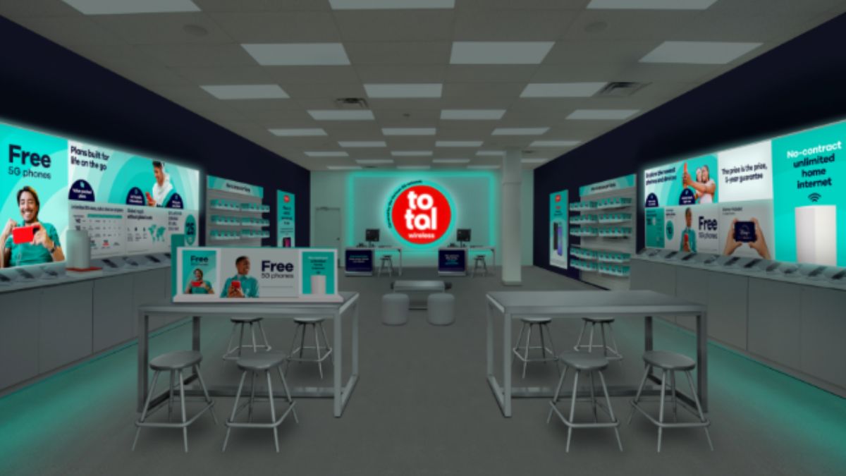 Fast-growing wireless retailer opens 2,000th US store in Brooklyn