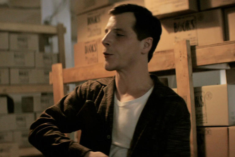 11.22.63 ending explained: How Jake’s mission to save JFK ripples ...