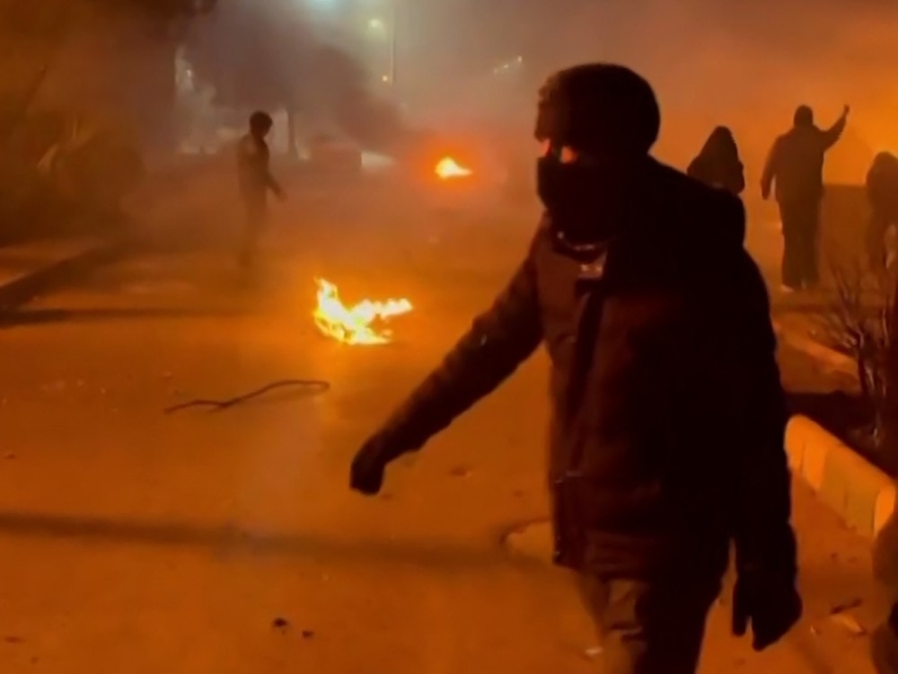 Donald Trump reacts to Iran protests, imposes 25% tariff on countries ...