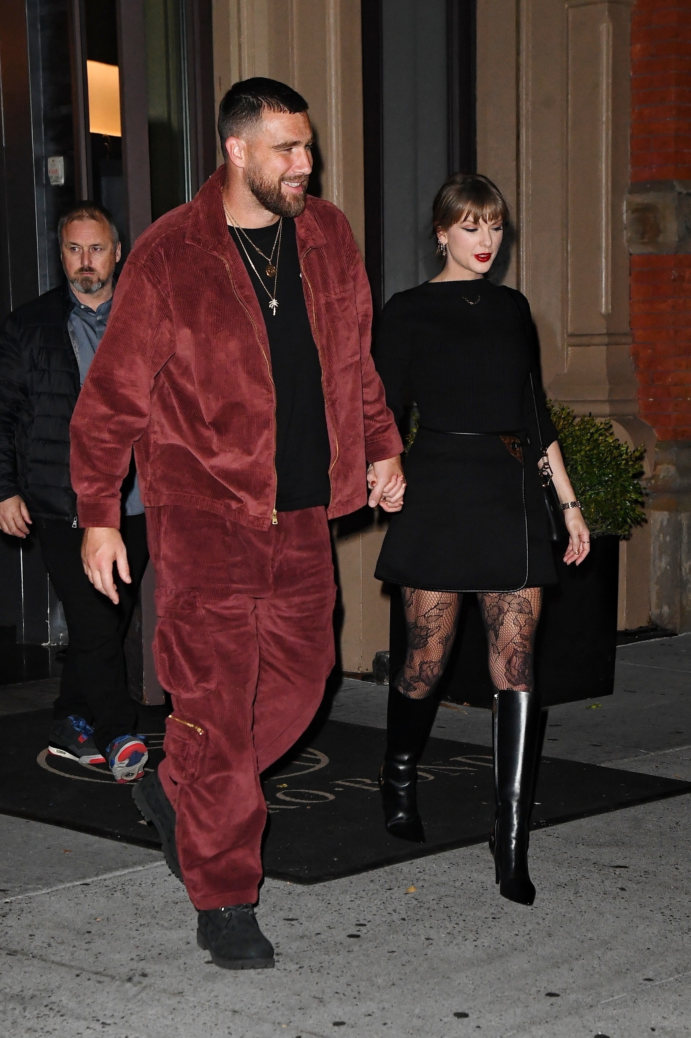 Taylor Swift and Travis Kelce spotted on LA date night after Chiefs ...