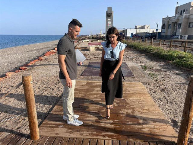 El Ayuntamiento sustituirá el pavimento de madera del paseo marítimo de ...