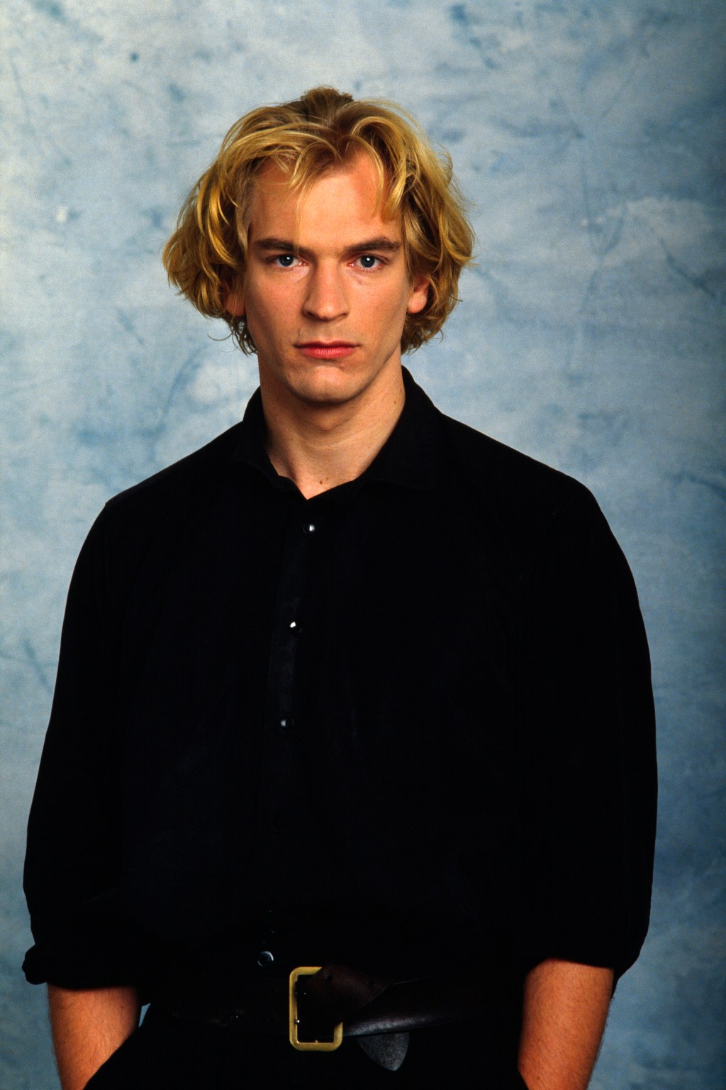 Who was actor Julian Sands? Inside his eerie death 3 years after his ...