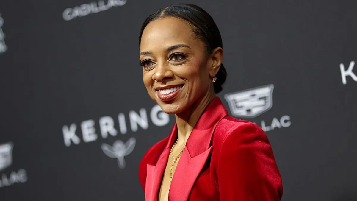 ‘The cups are a signature': Reporter Nischelle Turner shuts down ...