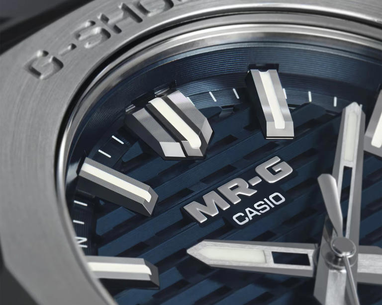 G-Shock debuts a new definitive 'CasiOak,' now with even stronger Royal ...