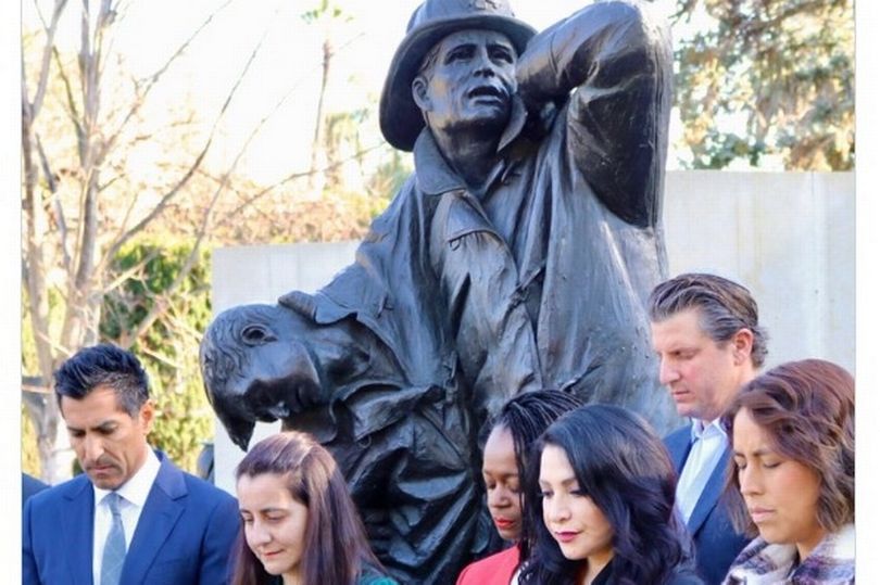 Home Alone star Daniel Stern's lookalike senator son takes swipe at ...