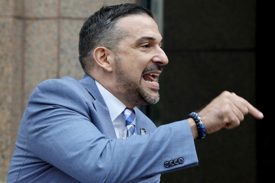 Broward school board member calls for Florida DOGE to investigate district