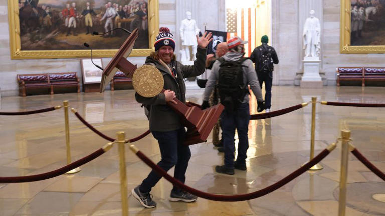 'Lectern Guy' from Jan. 6 riot officially running for office