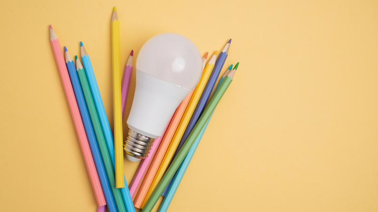 3 clever uses for your old smart bulbs